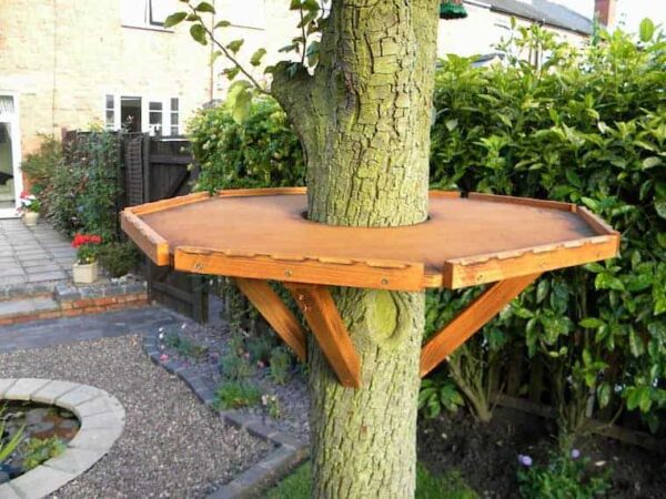 Top Quality Wooden Bird Tables | Best Feeding Tables for Birds in UK